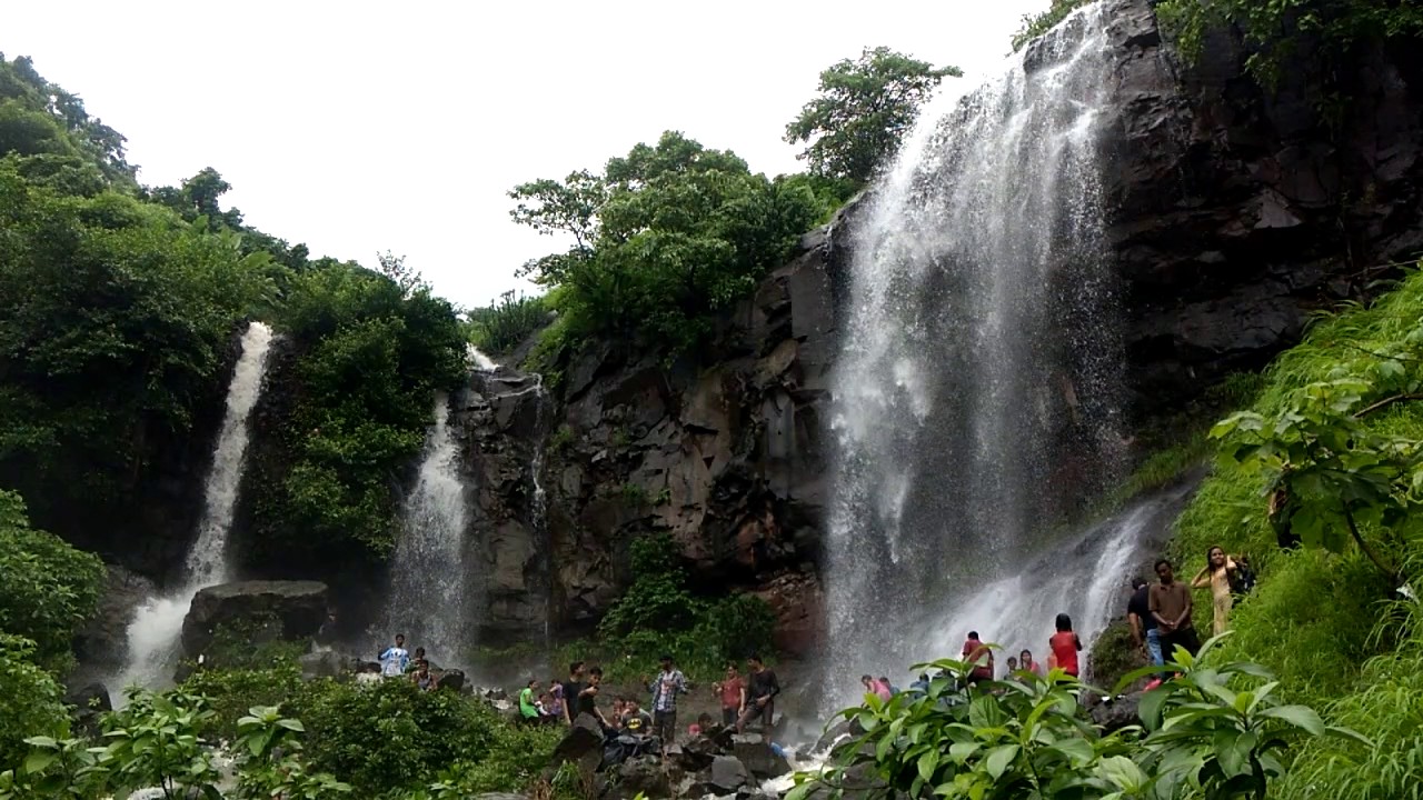 Kharghar Fanspada Waterfalls near Saraswati College - YouTube