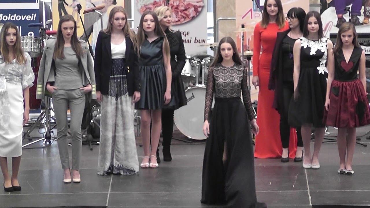 Laura Galic Prezentare Palas Mall - Viviana - YouTube
