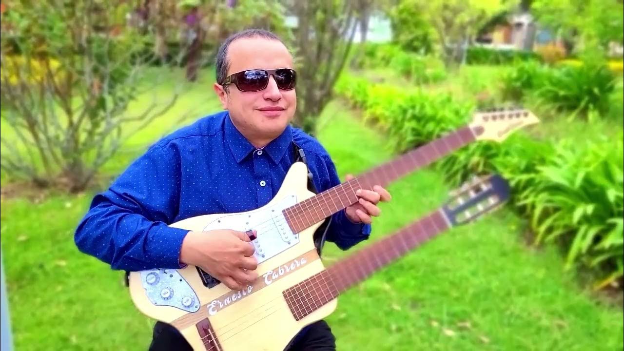Las Leyes Del Amor (Pasacalle Ecuatoriano)- Ernesto Cabrera con su guitarra doble. - YouTube