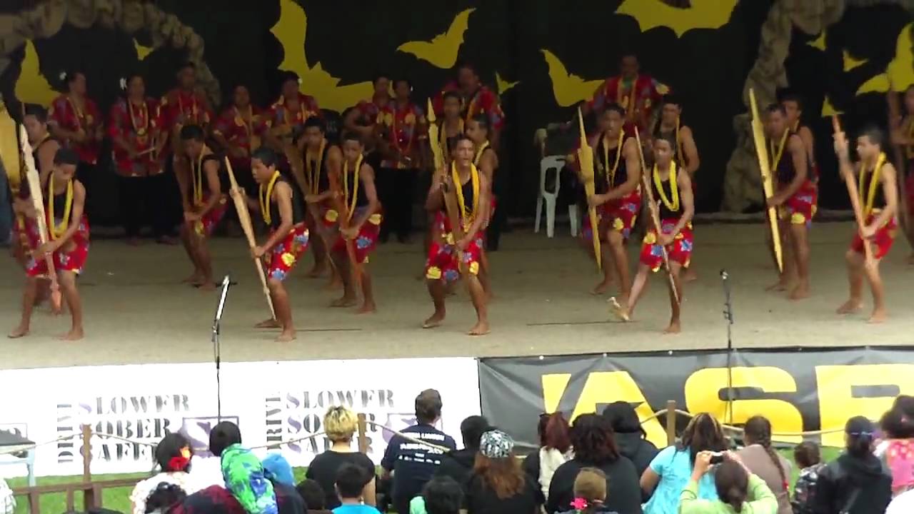 Polyfest 09 - Niue High School entrance - YouTube