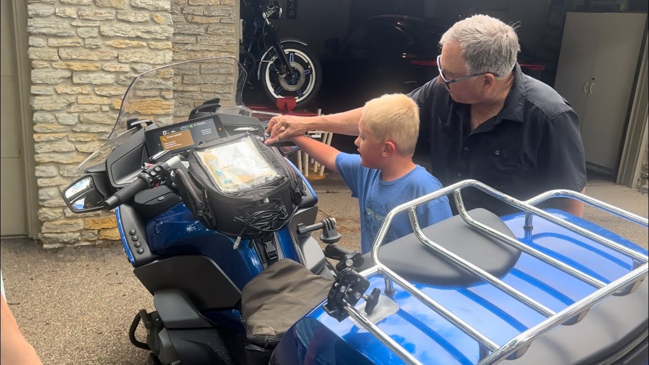 Conor Starts the Blue Beemer - YouTube