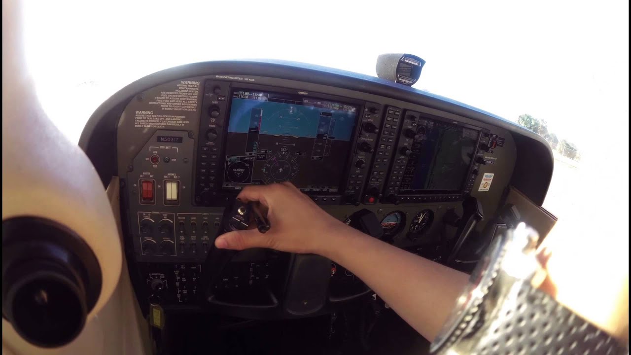 Engine Start Up and Instrument Check | Cessna 172 - YouTube