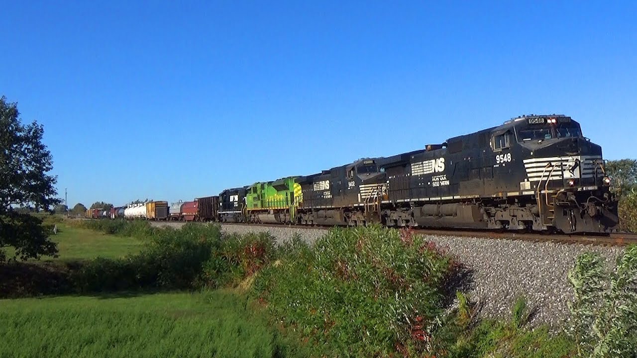 Illinois Terminal Trailing On 14M - YouTube