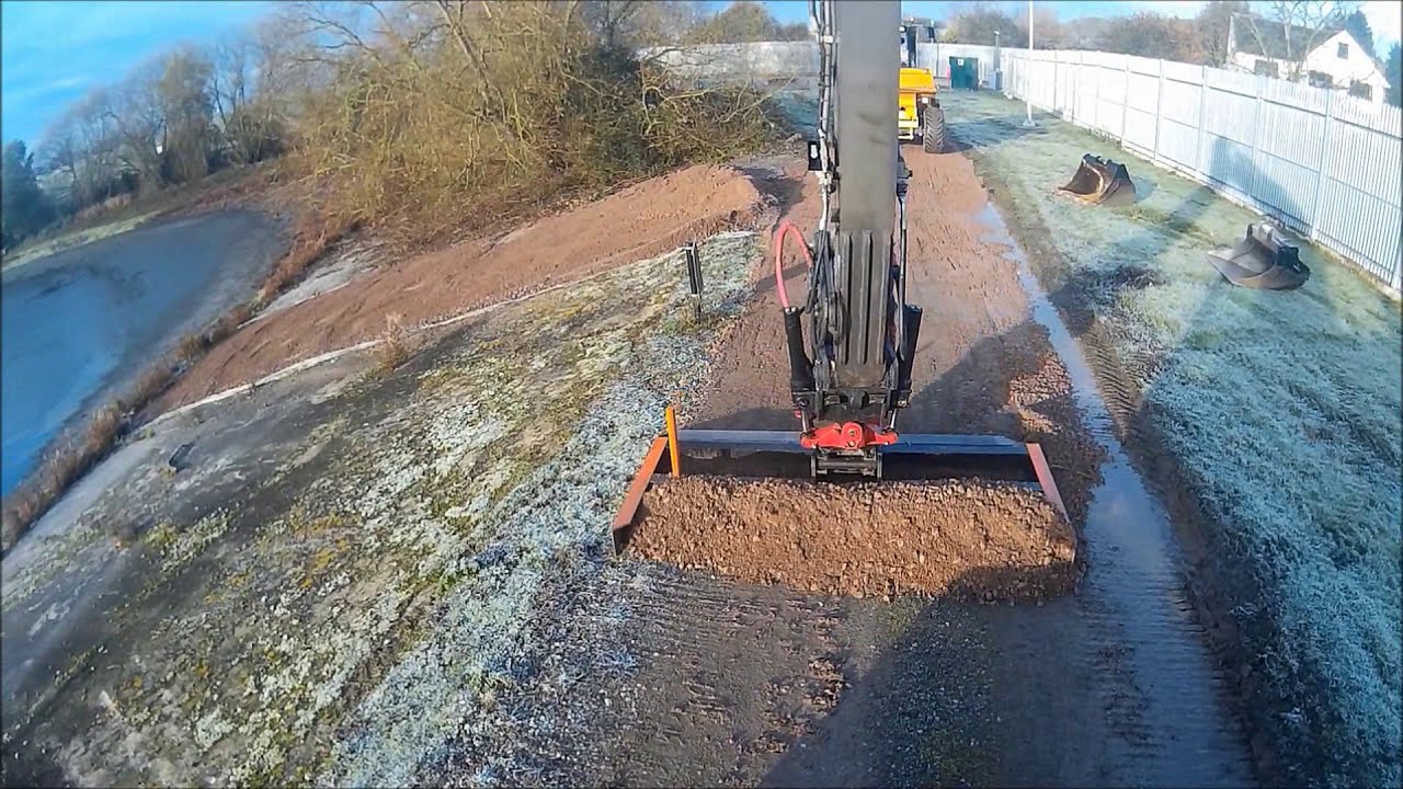 Access track fixing the easy way with Volvo ec140e with Rototilt R4 and ...