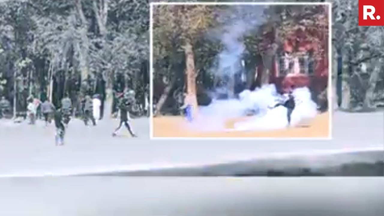 Stone-Pelting In Kashmir - YouTube