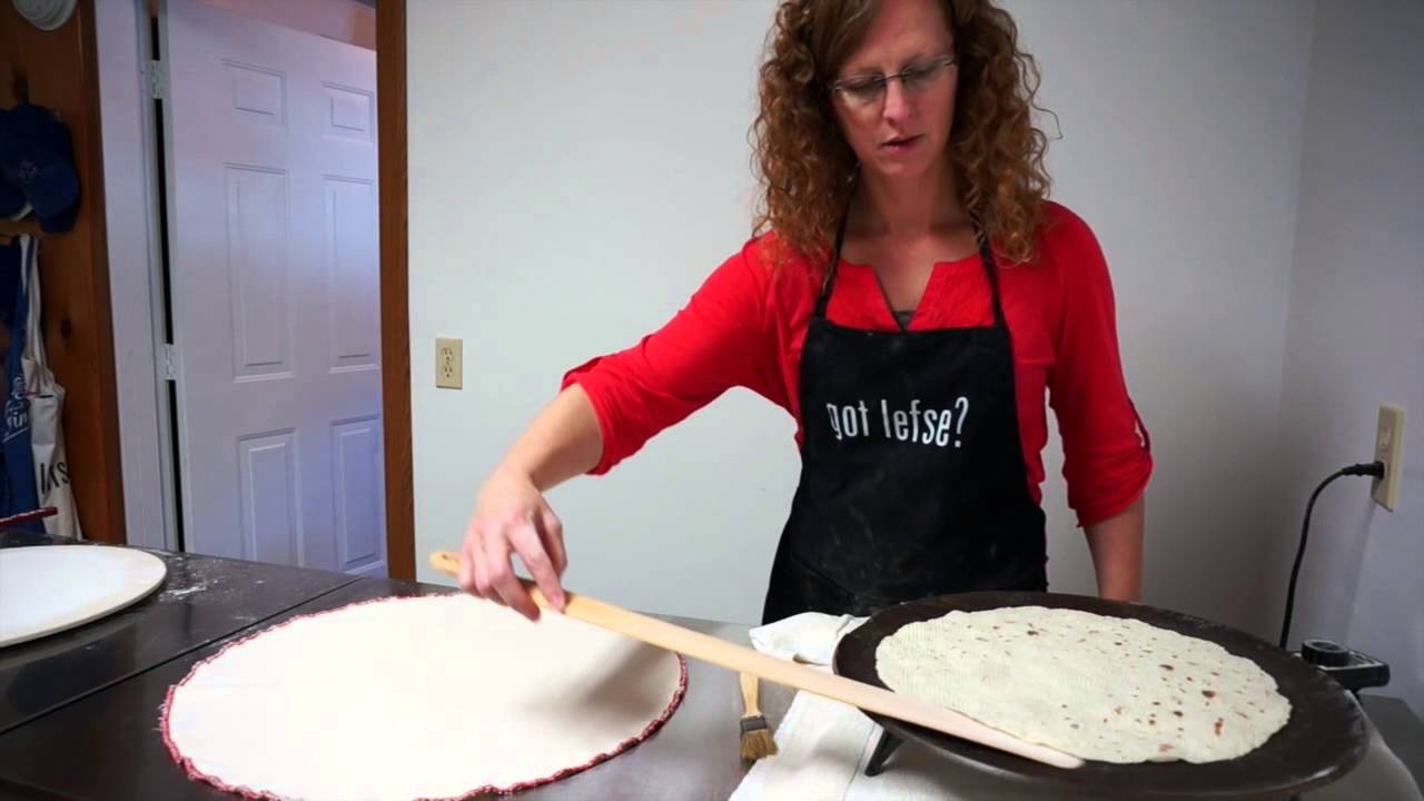 How to make lefse demonstration with Lefse Time - YouTube