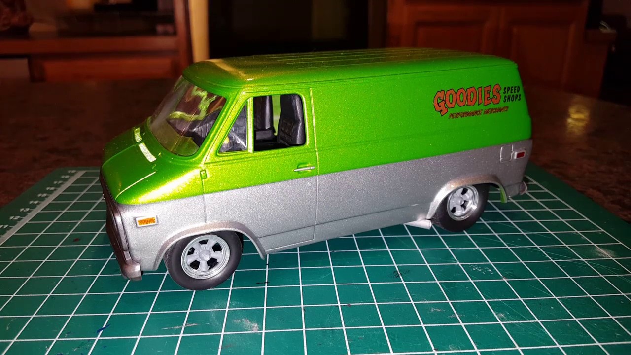 Revell 77 Chevy Speed Shop Van - YouTube