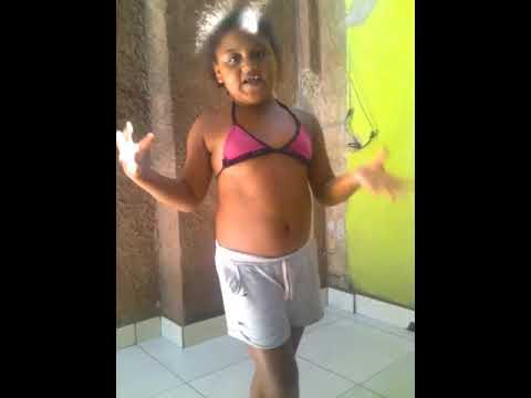 Dançando a música da Chaylla Alax!!!!