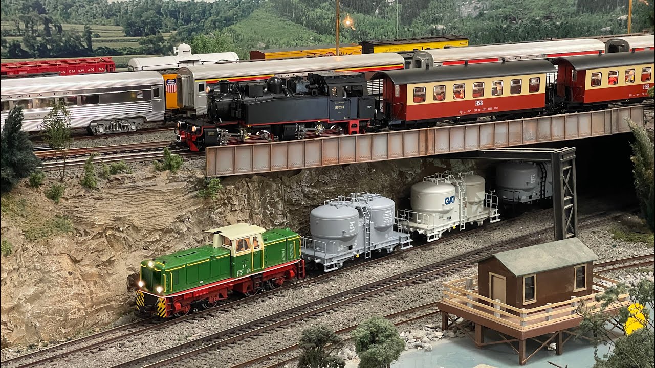 Running some Red and Green LGB trains for Christmas 2023 - YouTube