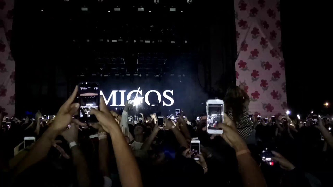 Migos - Bad and Boujee (live) @ Camp Flog Gnaw 2017 - YouTube