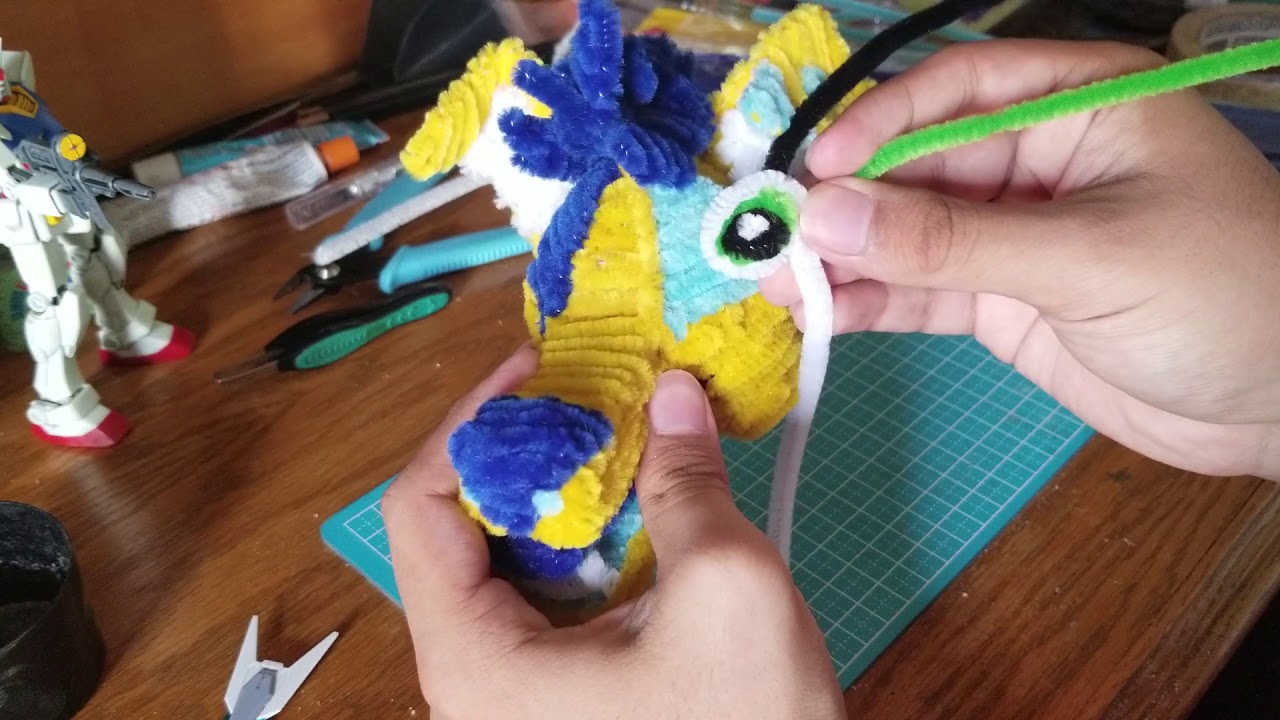 Making a PC Fursona head Part 20: making eyes - YouTube