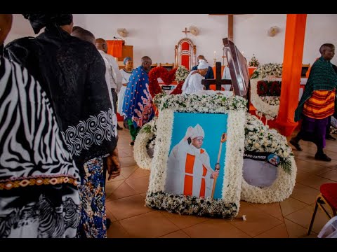 MWILI WA ASKOFU SENDORO ALIYEFARIKI KWA AJALI WAAGWA MWANGA - YouTube