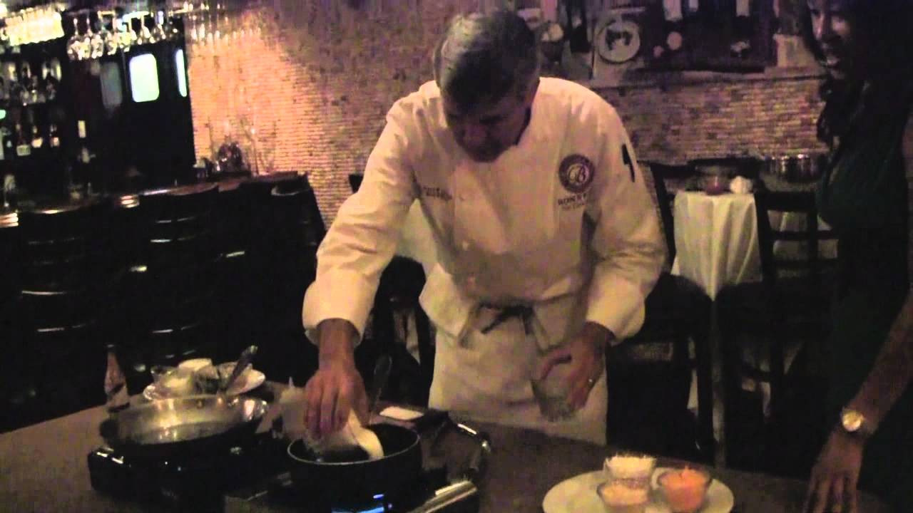 Jon Bonnell's Famous Shrimp and Green Chili Cheese Grits - YouTube