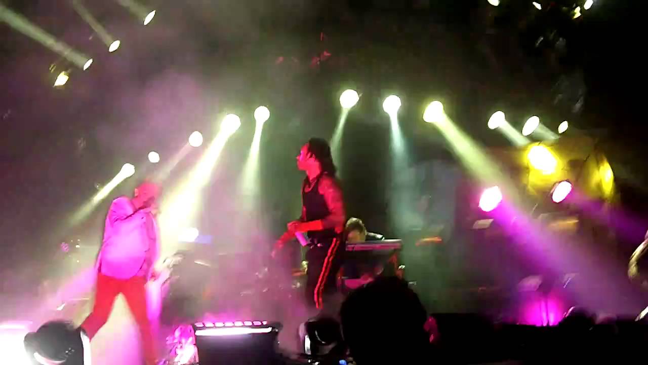 The Prodigy Live MGM Las Vegas "Breathe" walk on - YouTube