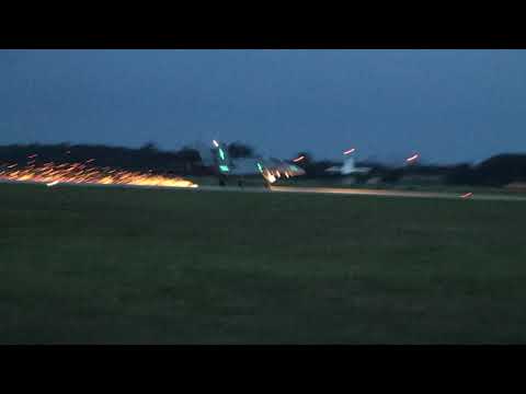 2021 08 27 London airshow F18 night landing - YouTube