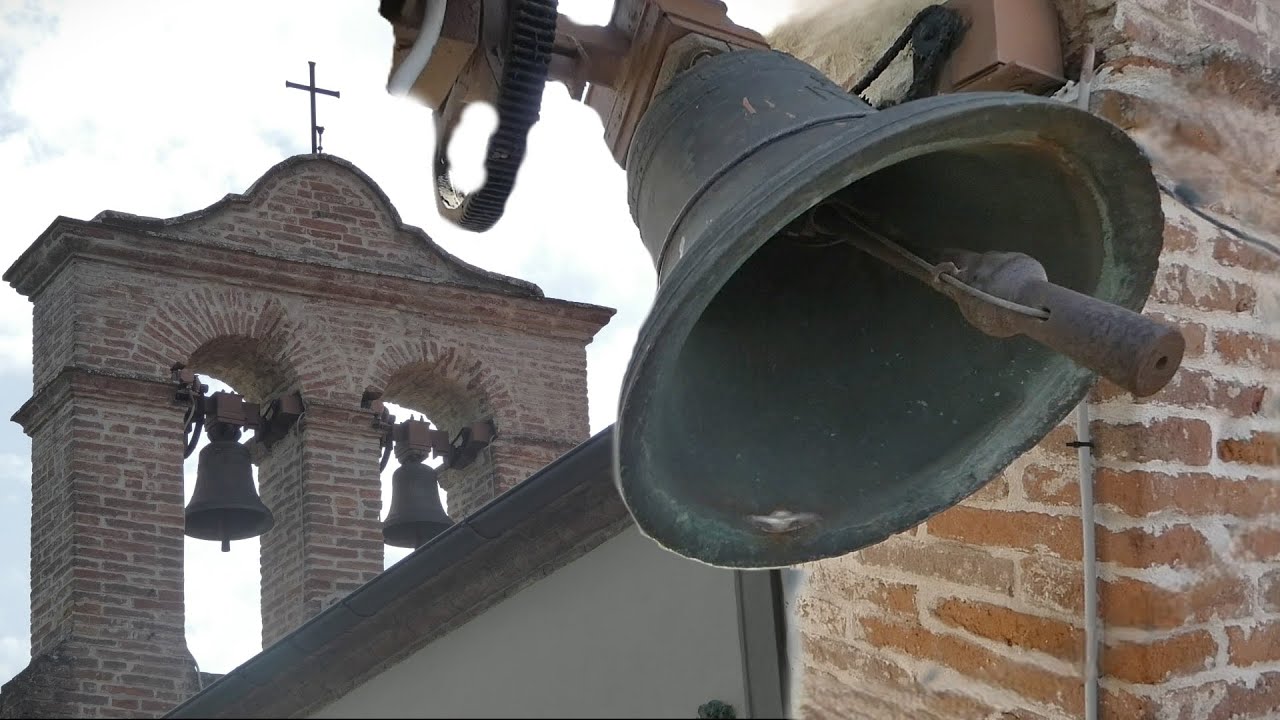Torrita di Siena (SI) - Campane della chiesa di San Macario al ...