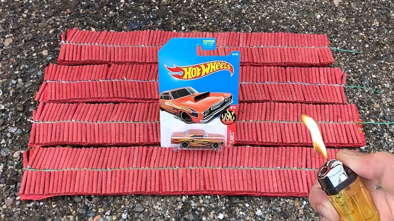 EXPERIMENT: 10 000 FIRECRACKERS vs Hot Wheels Toy Car !! Amazing ...