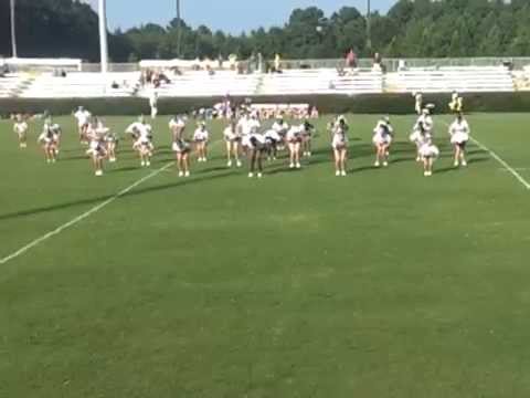 Morgan County bulldogs Cheerleaders! halftime! - YouTube