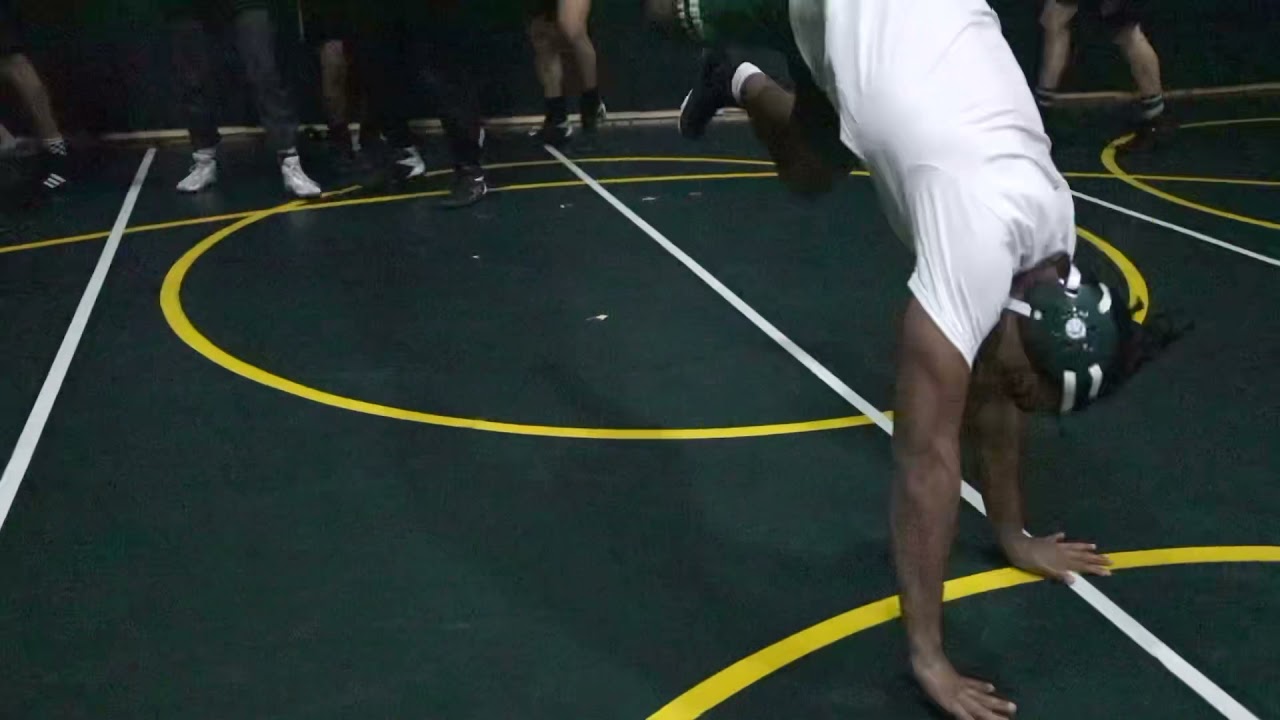 Isaiah Riley 23’ 3 Sport-Athlete 🤼‍♂️, 🏈 & 🏃🏿) battles Diesel Steverson ...