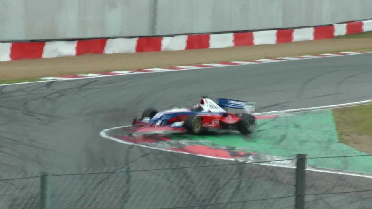 Superleague Formula Zolder 2011 qualification Crash Mikhail Aleshin Russia - YouTube