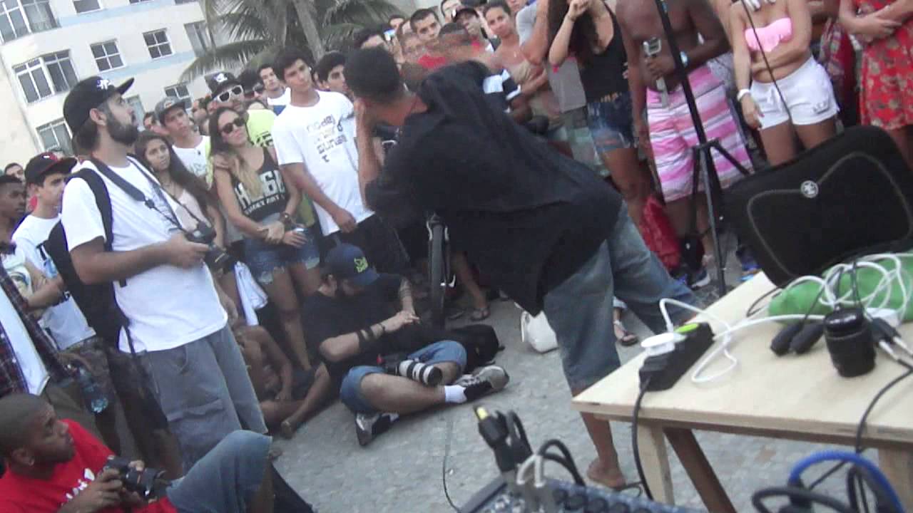 MC Sant - "O Mundo ao Norte" (Dia da Rua - Arpoador) - YouTube