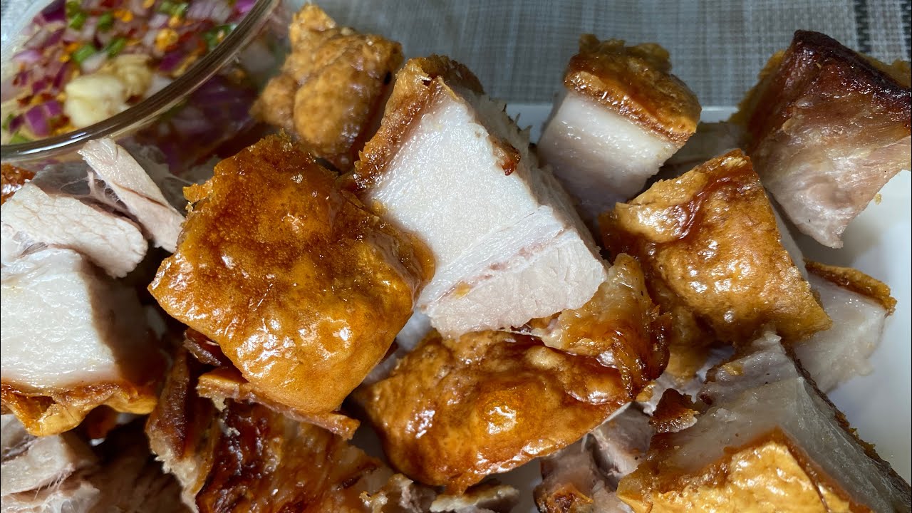 Crispy Pork Belly Sinigang - YouTube