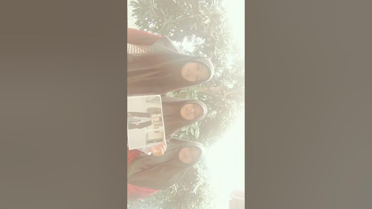 Descriptive Text (7C Anaya, Amelia, Anisa) - YouTube