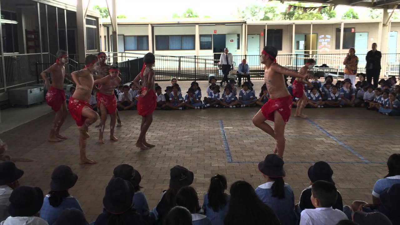 Harmony Day 2015 Indigenous Dancers - YouTube