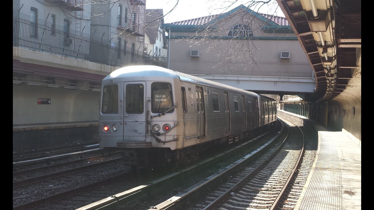 MTA NYC Subway: R46 Test Train Bypassing @ Beverley Road - YouTube