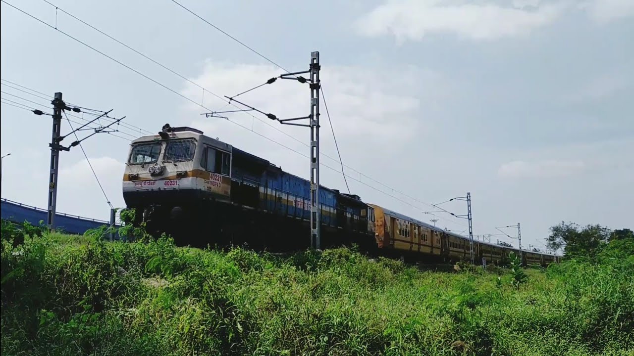 07337 - Hubballi - Guntakal Passenger Special was spotted near #Ballari ...