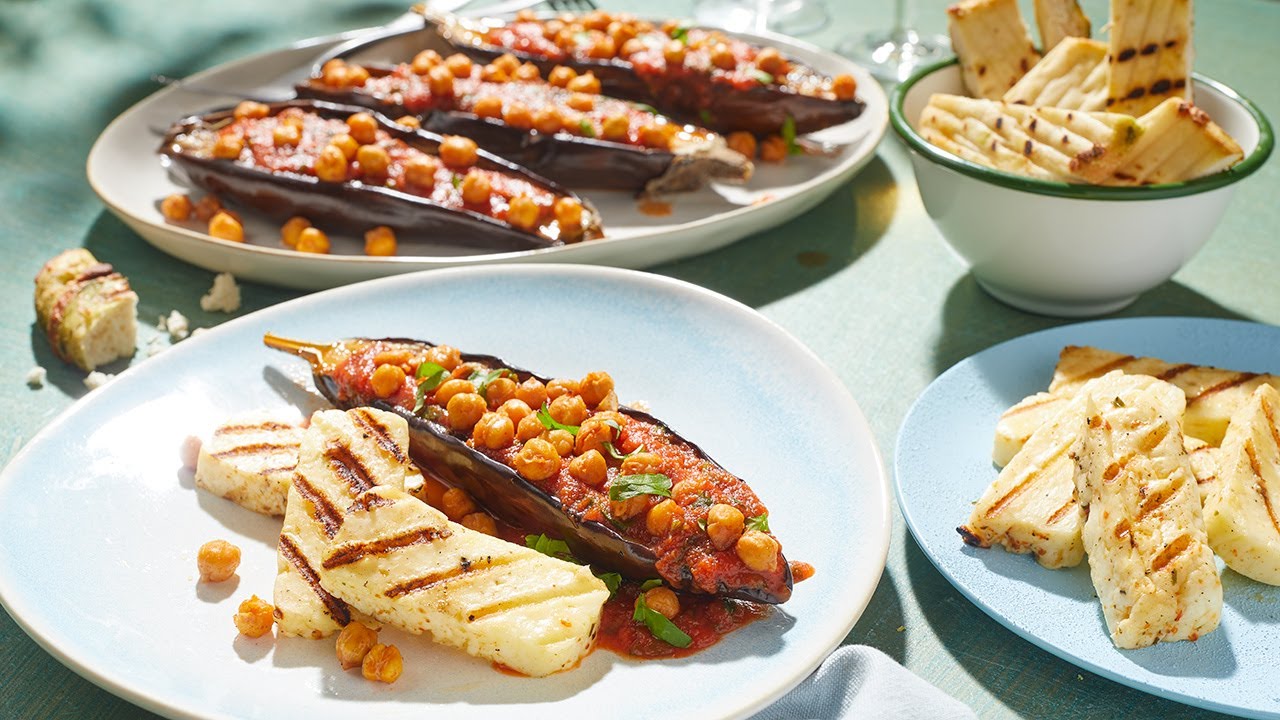 Recept – Gegrilde aubergine met Berloumi en kikkererwten - Colruyt ...
