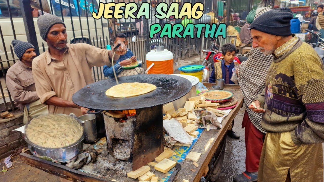 MOST RECOMMENDED ALOO SAAG PARATHA ON ROADSIDE | JEERA SAAG PARATHA ...
