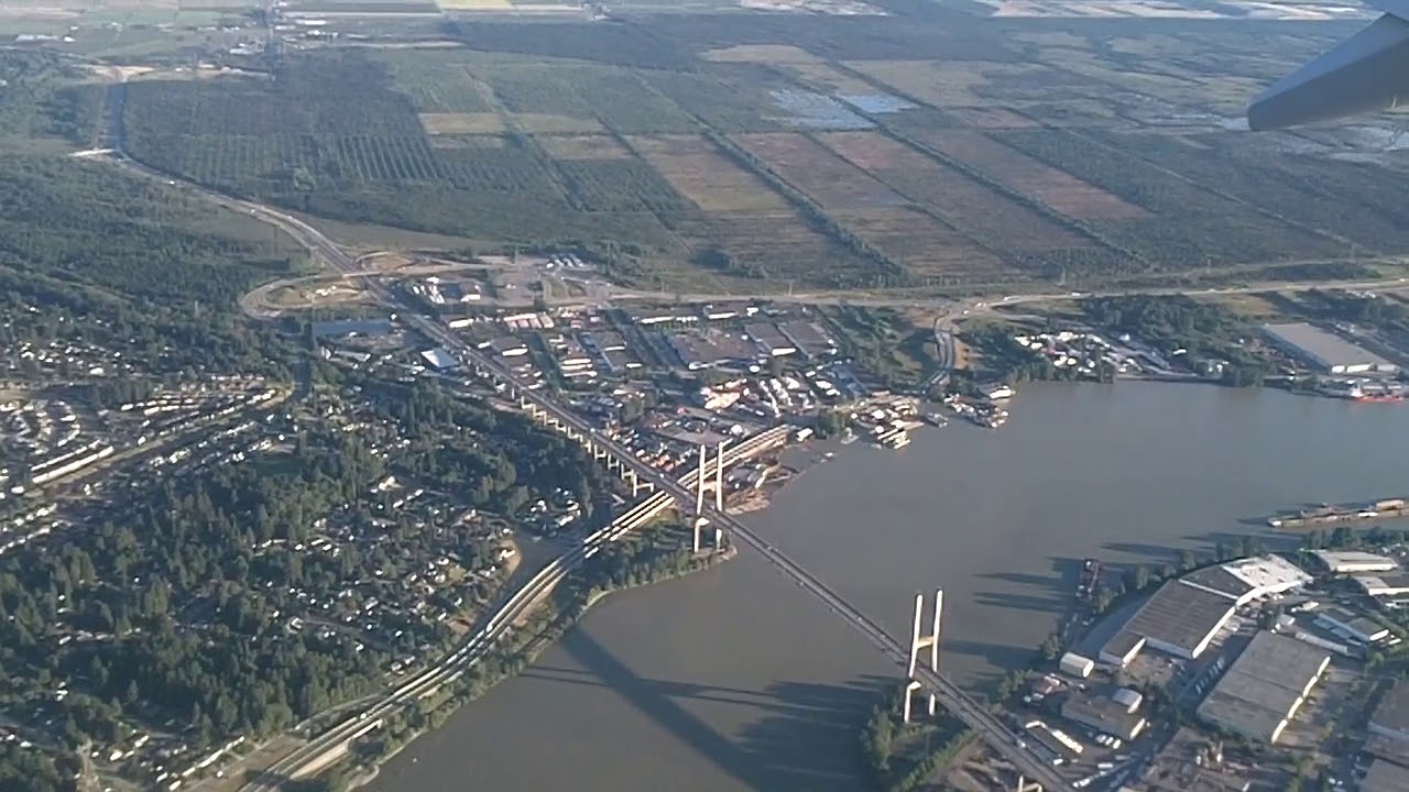 Landing at Vancouver International Airport (YVR) - YouTube