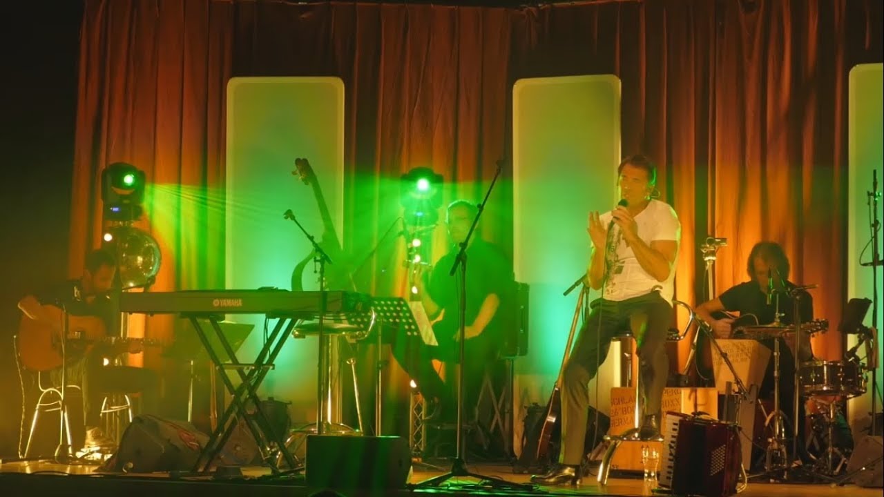 Gilbert & Band Unplugged Live - Showreel - YouTube