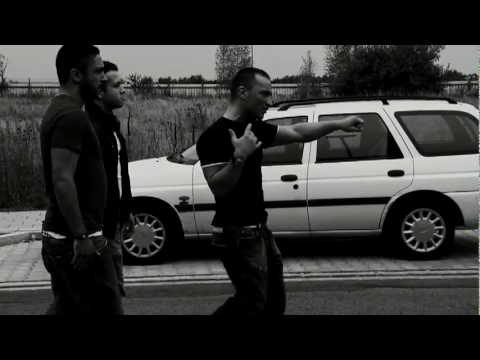 Cihat - Es deli rüzgar yeni clip HQ (Kanimdaki Düsman) 2009.flv