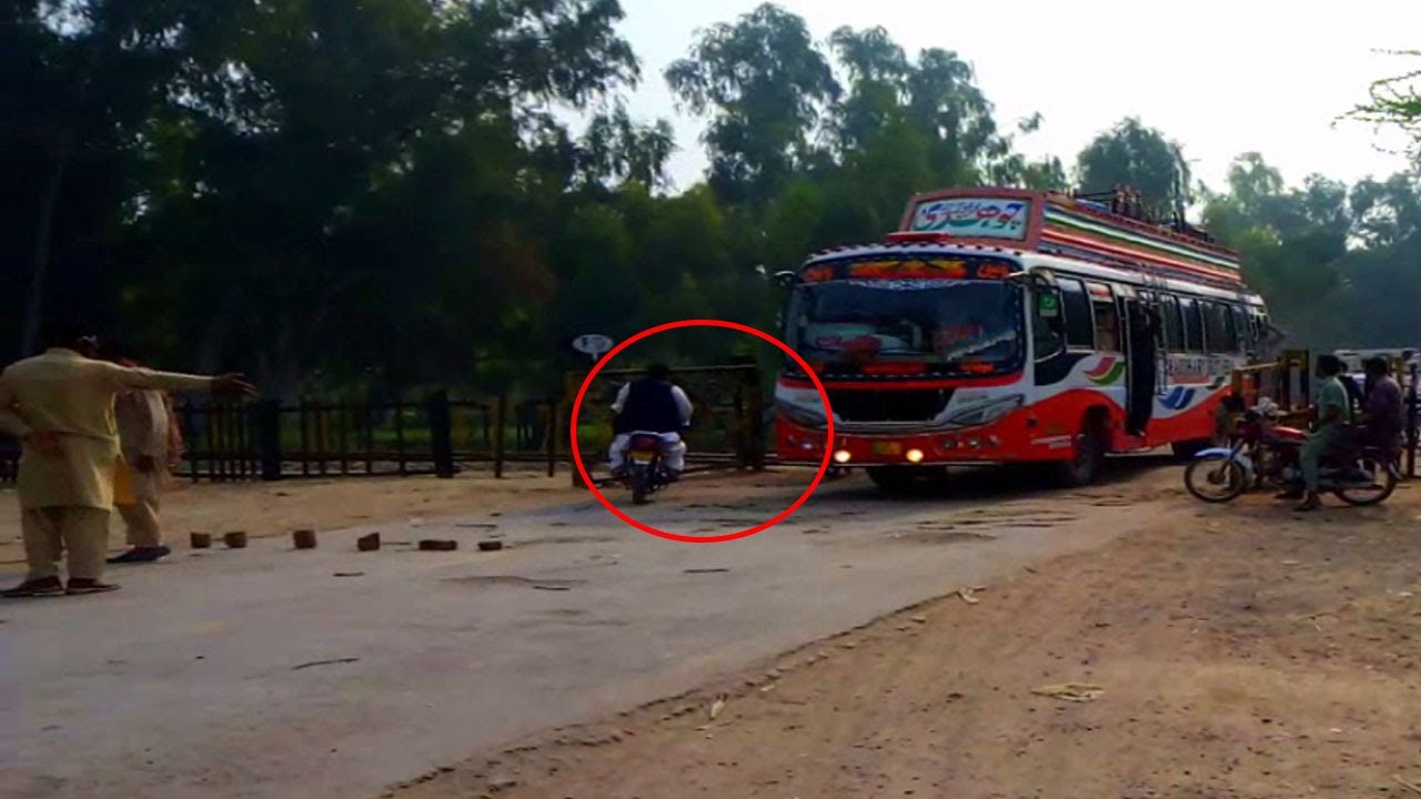 Pakistani Bus Driver Zindabad Pakistan Punjab Village Life Muhammad ...
