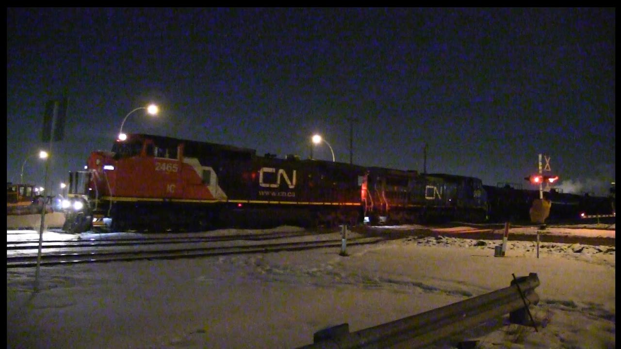CN Train Spotting HD: Red/Blue Devils! | IC 2465 & 2459 Leads CN M309 ...