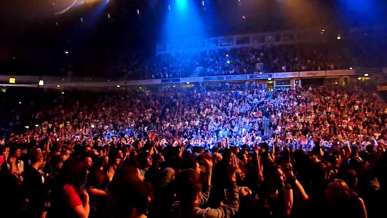 The Courteeners - Not Nineteen Forever MEN Arena 10th December 2010 ...