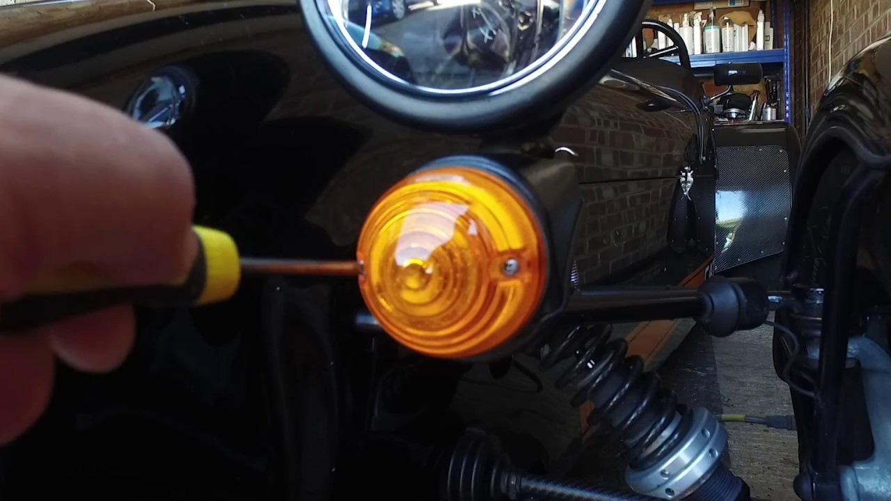 Caterham 7 LED Front Indicator Upgrade - YouTube