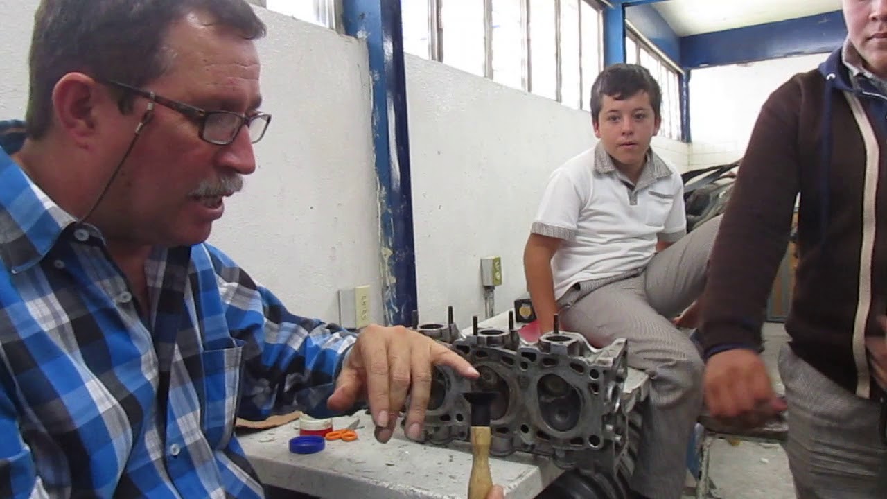 PASOS PARA ASENTAR VALVULAS DEL MOTOR - YouTube