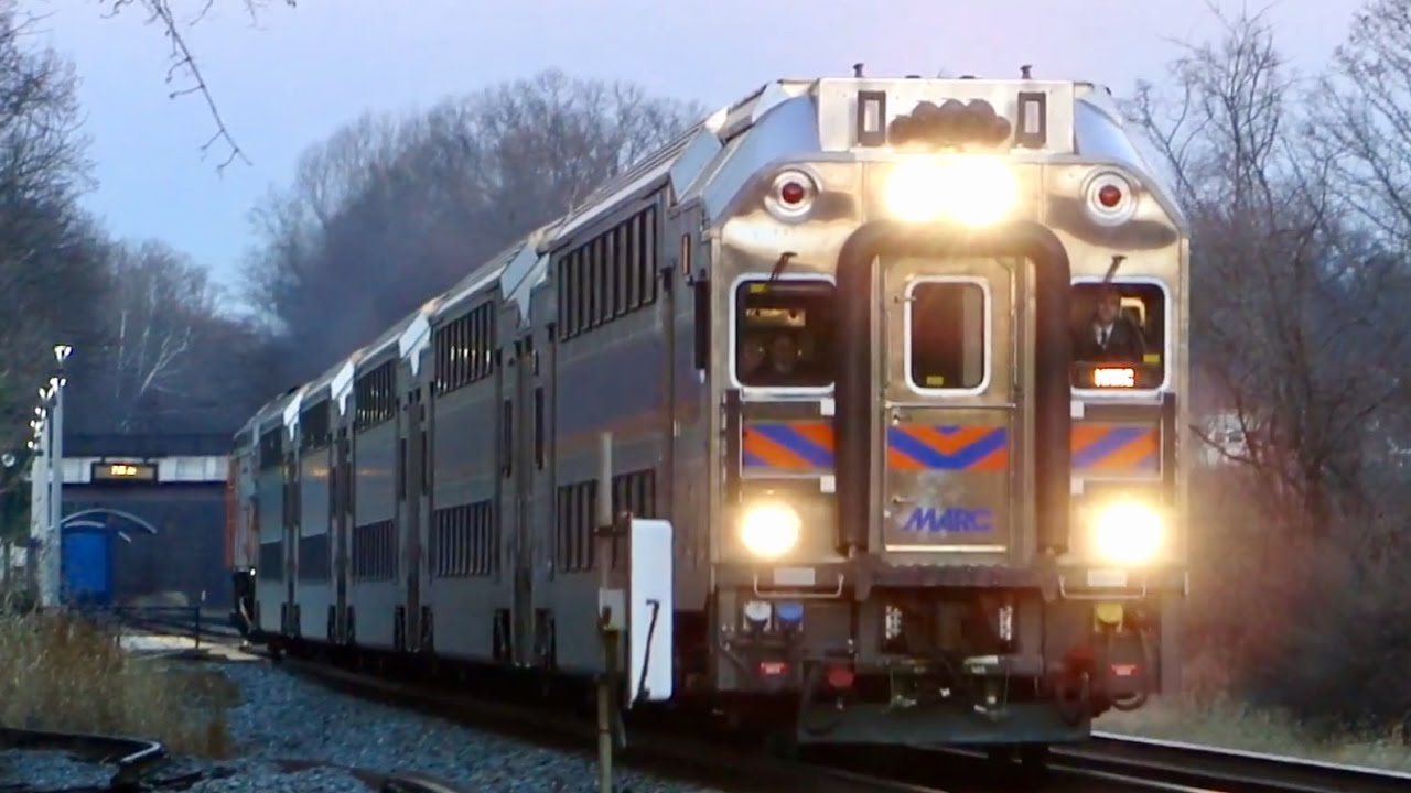 **NEW** MARC Bi-Level Cab Cars Leading at Metropolitan Grove - YouTube