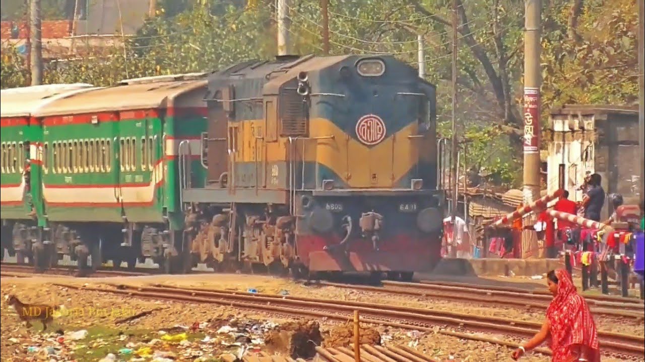 Amazing Carve view of Banglabandha Express | Bangladesh Railway | Train ...