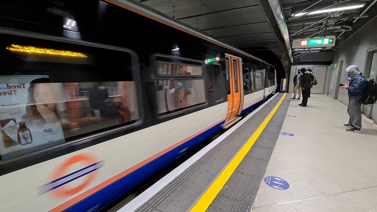 London Overground 378147 Arriving Canada Water - YouTube