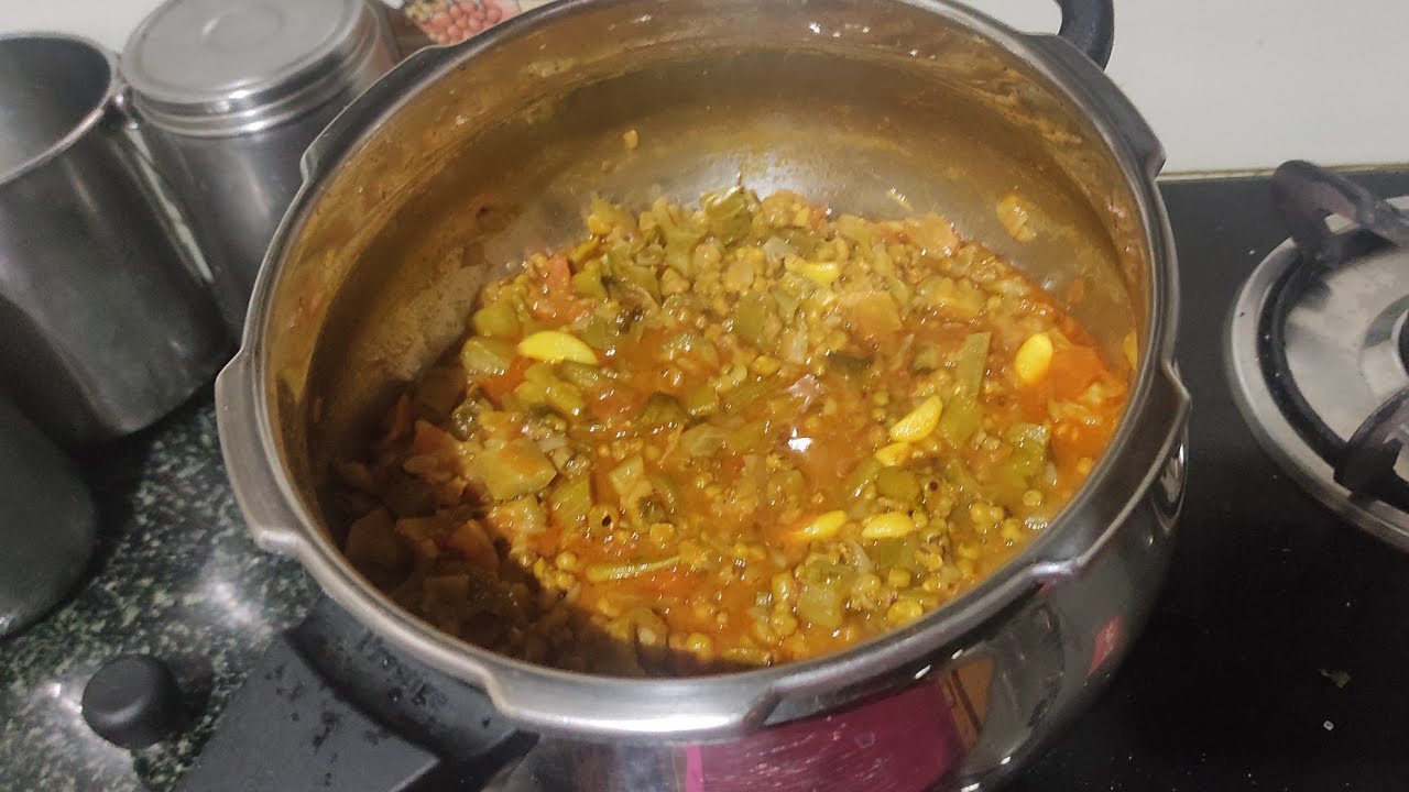 pacha payaru gravy | pacha payaru vegetable curry | pacha payaru ...