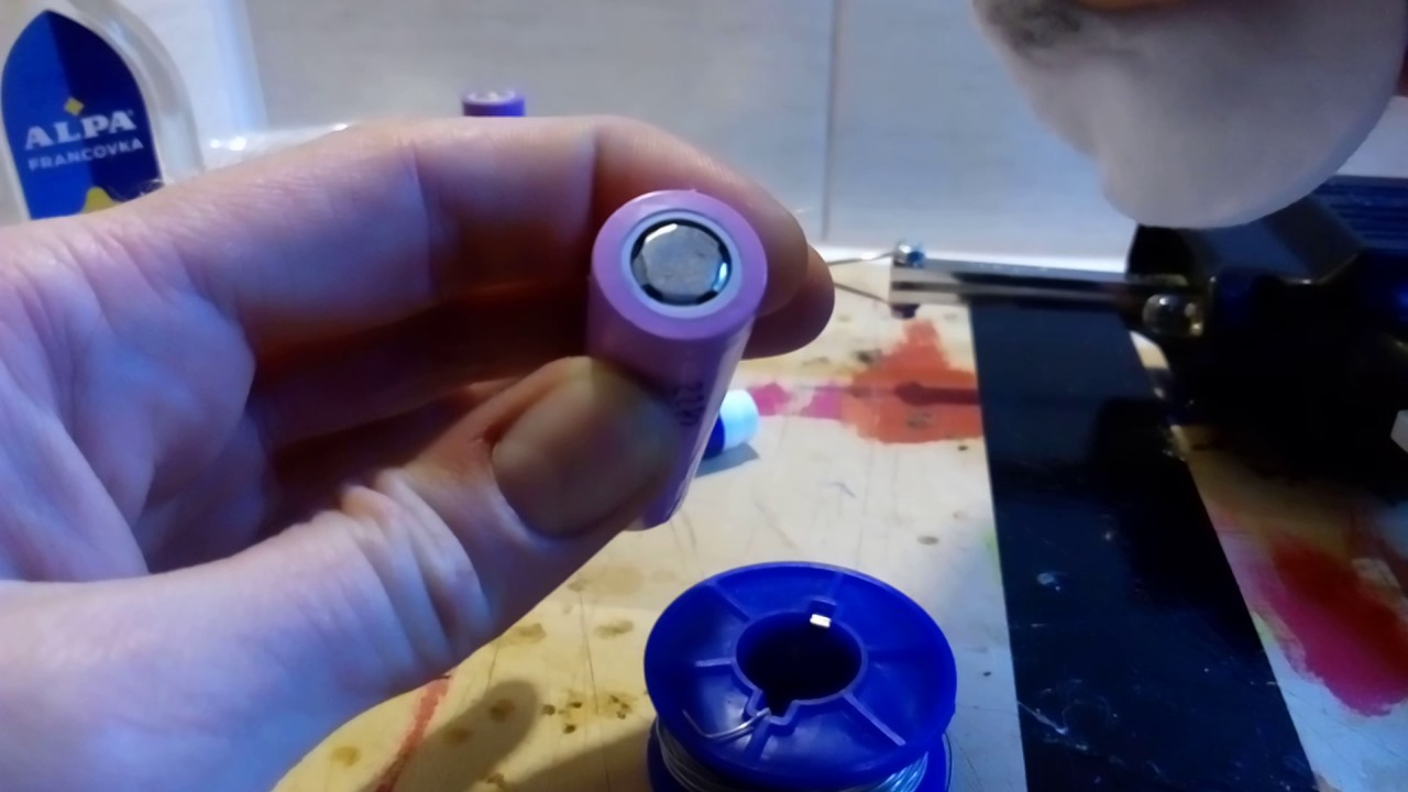 Soldering 18650 cells - YouTube