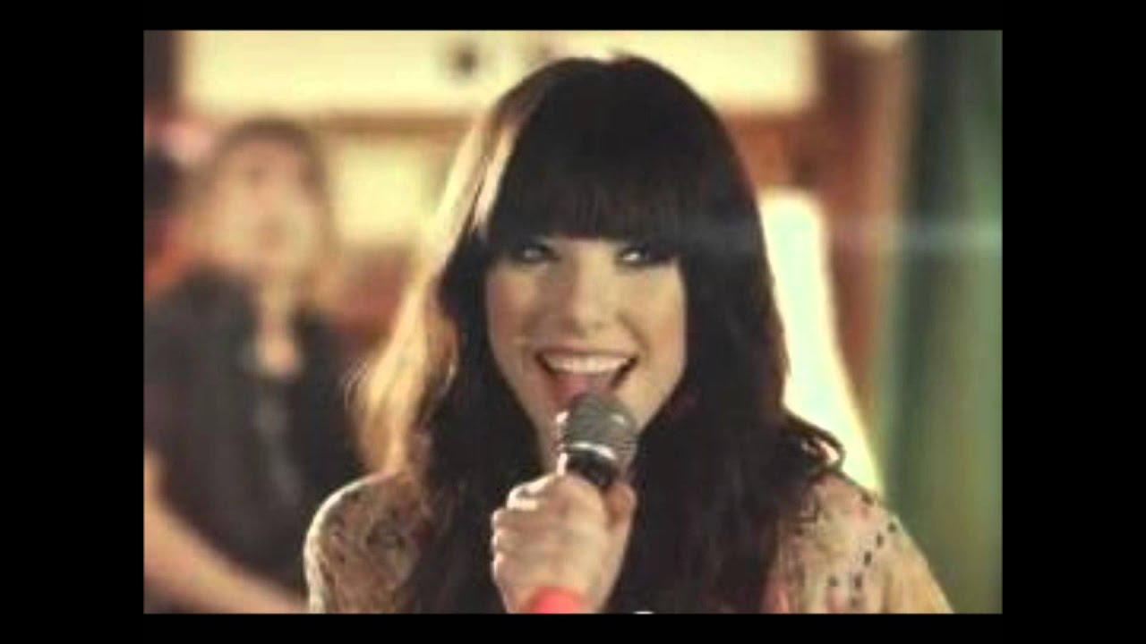 Carly Rae Jepsen- Call Me Maybe Version Chipmunks. - YouTube