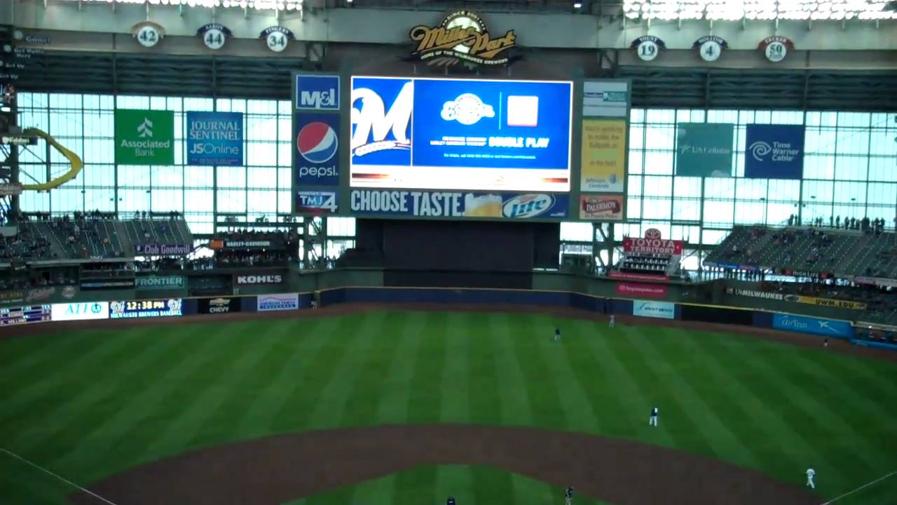 Milwaukee Brewers 2011 Opening Day - New Scoreboard - YouTube