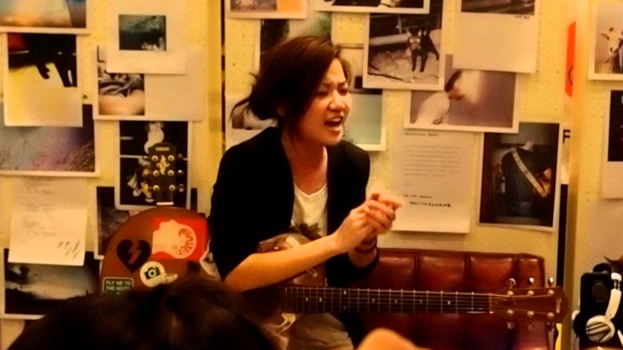 盧凱彤Ellen Loo 荒蕪中起舞 live - YouTube