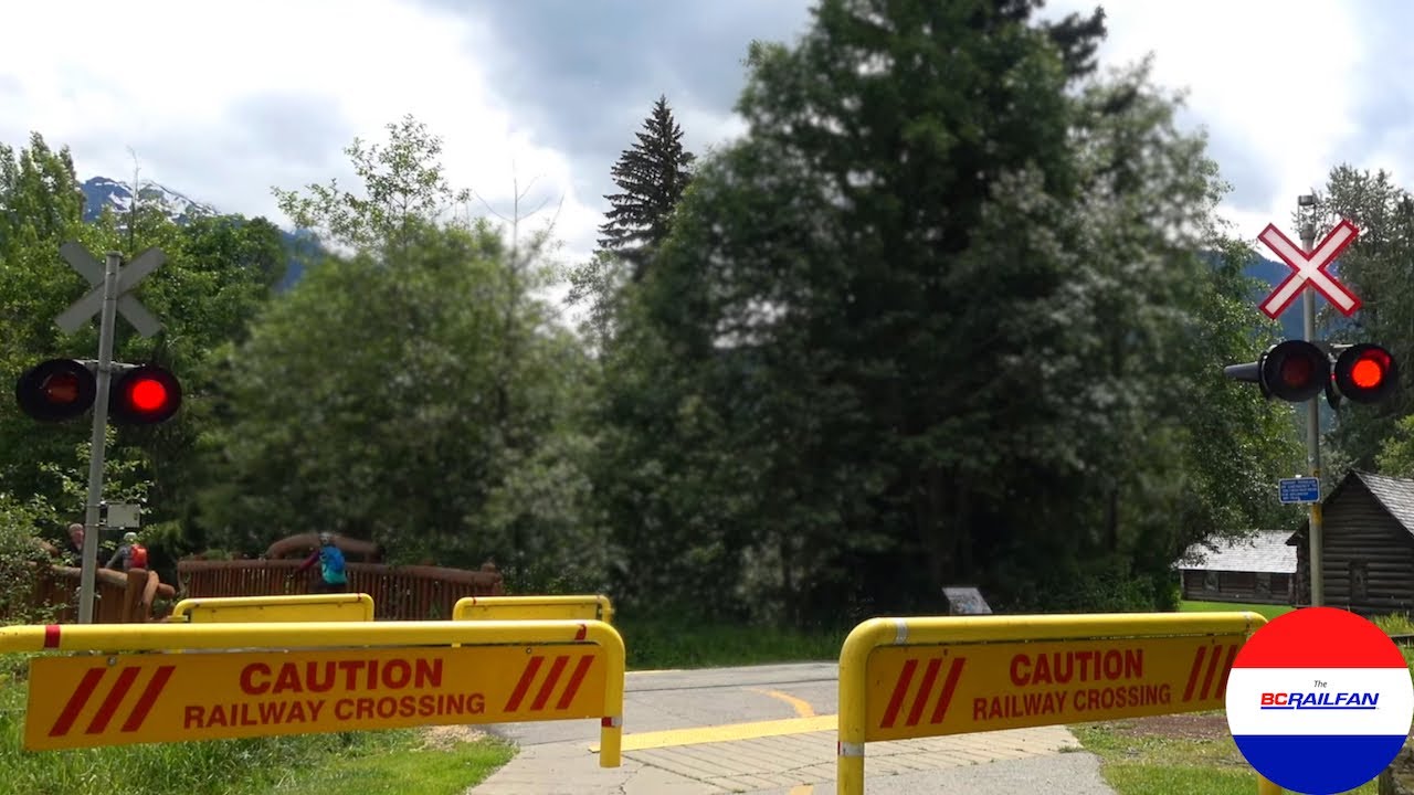 Safetran Type 1 | Pedestrian Railroad Crossing | Whistler Valley Trail ...