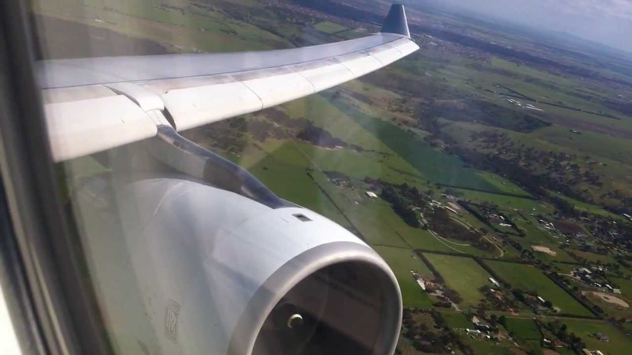 Cathay Pacific CX104 MEL-HKG Takeoff - YouTube